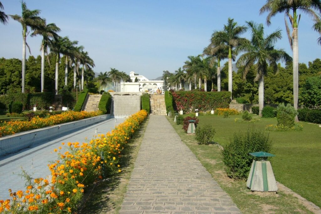 15 of The Most Magnificent Gardens in India | WildlifeZones